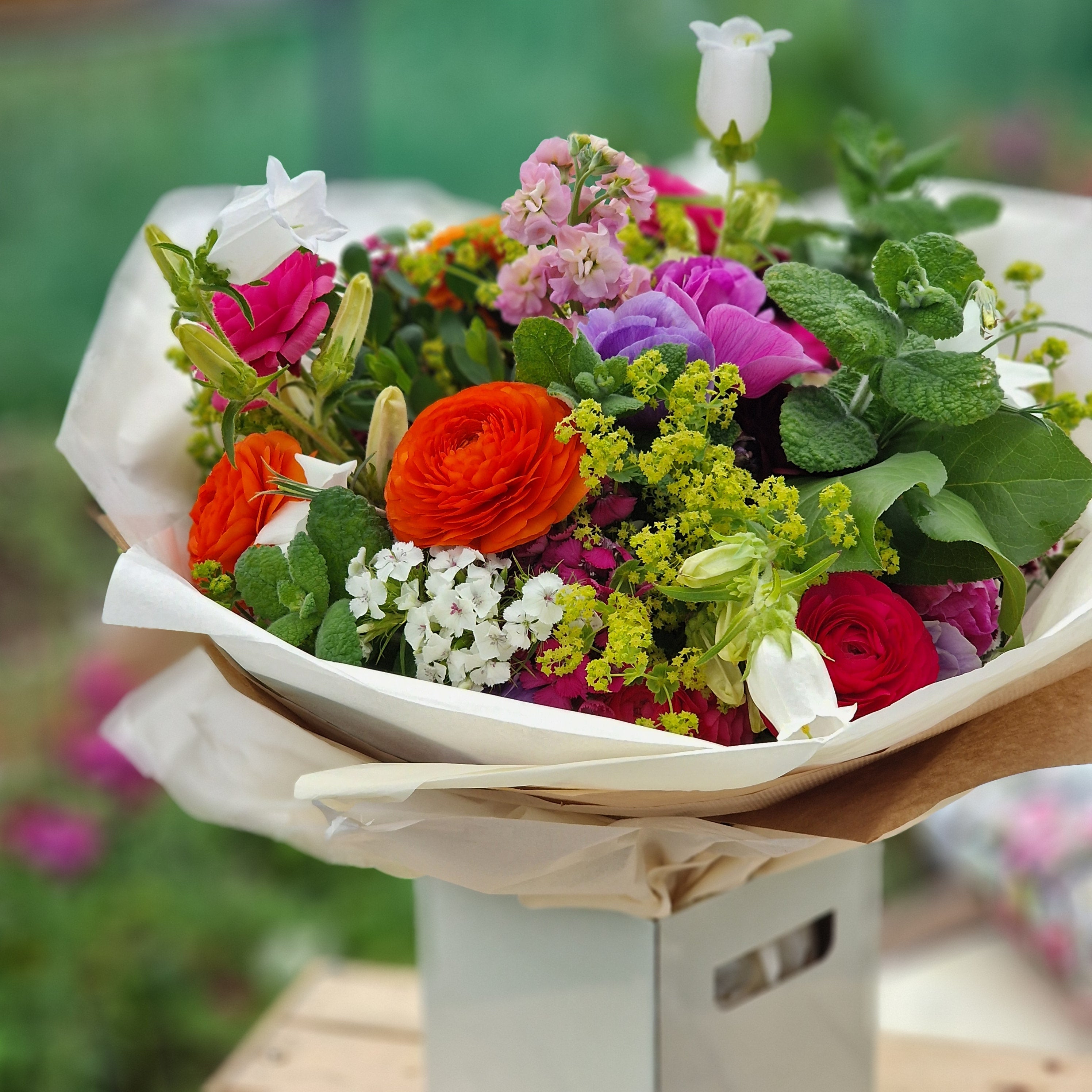 Sheffield florist, locally grown flowers delivered | Roots & Bloom CIC
